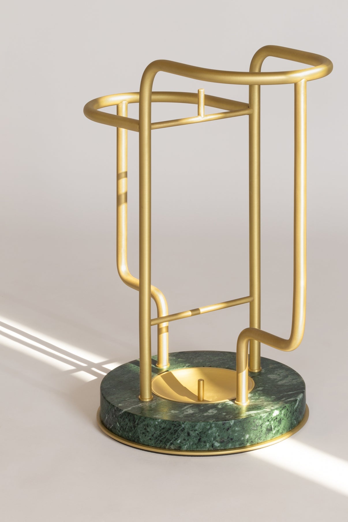 Giobagnara Vincent Metal Umbrella Stand With Marble Base – 2JOUR CONCIERGE